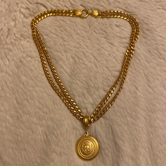 Liz Claiborne | Jewelry | Liz Claiborne Vintage Chunky Gold Tone Logo ...